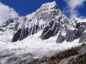 What Is Ice or Frost Wedging Weathering? | Earth Know