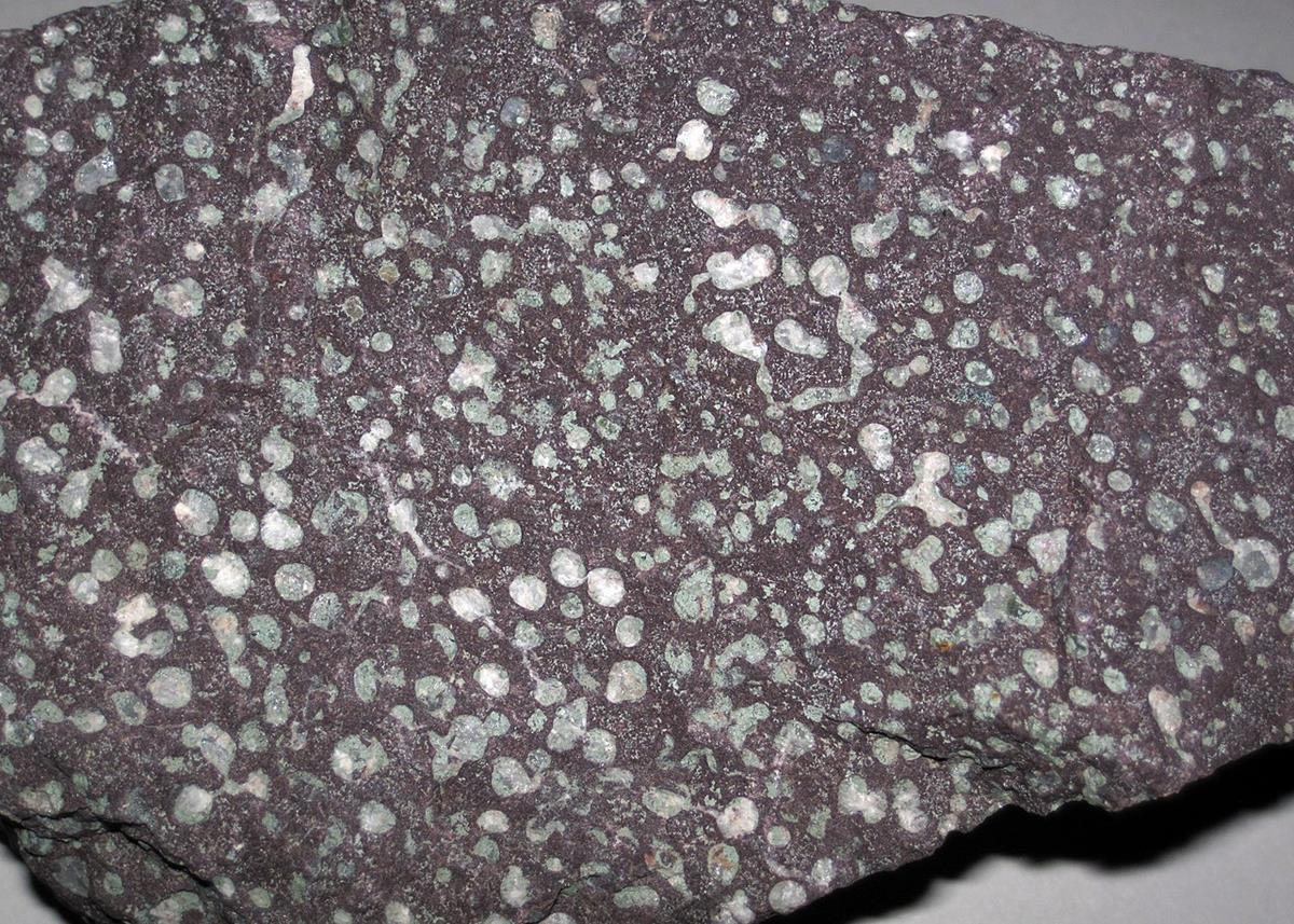 Amygdaloidal Basalts Texture and Composition | Earth Know