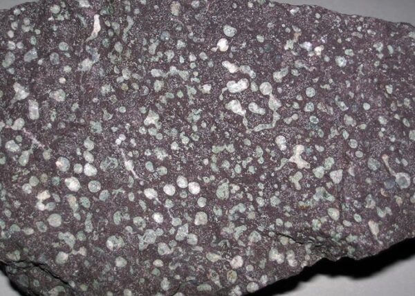 Amygdaloidal Basalts Texture and Composition | Earth Know