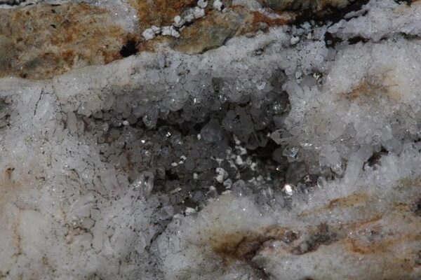 What Are Vugs and How Do They Form | Earth Know