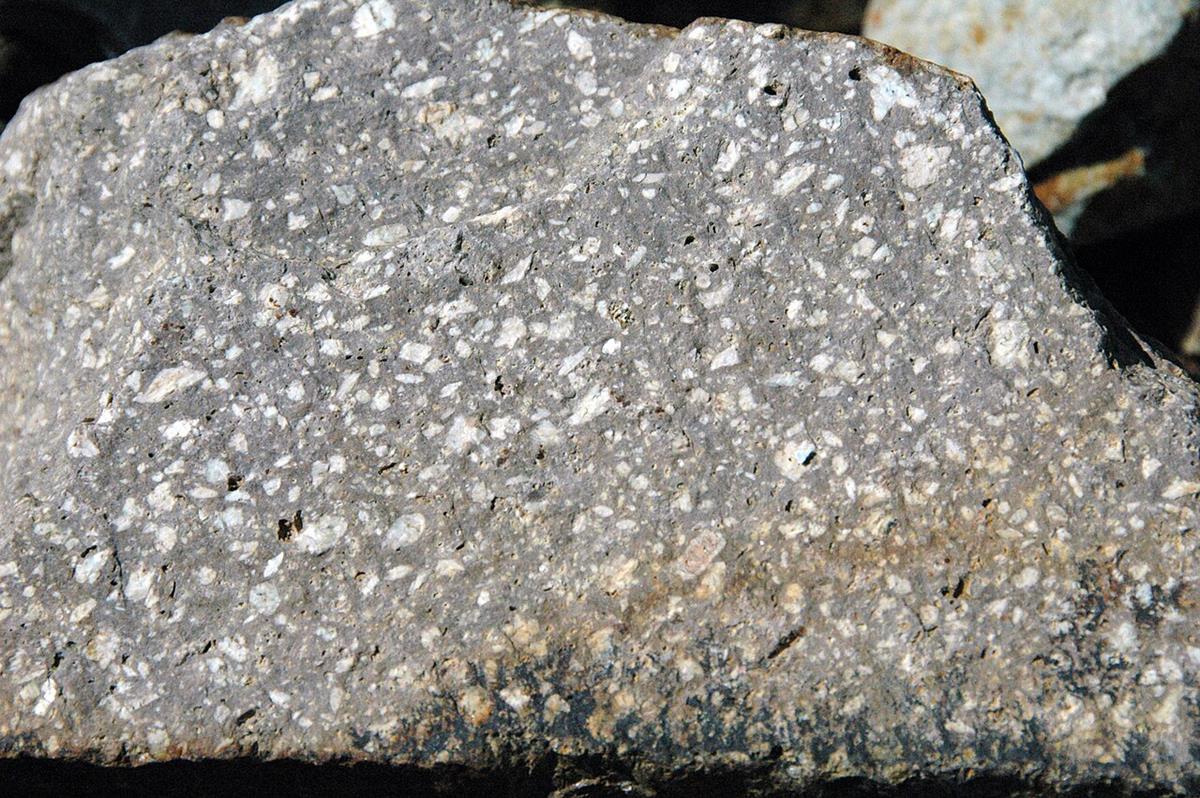 Porphyritic Phonolite Formation and Uses | Earth Know